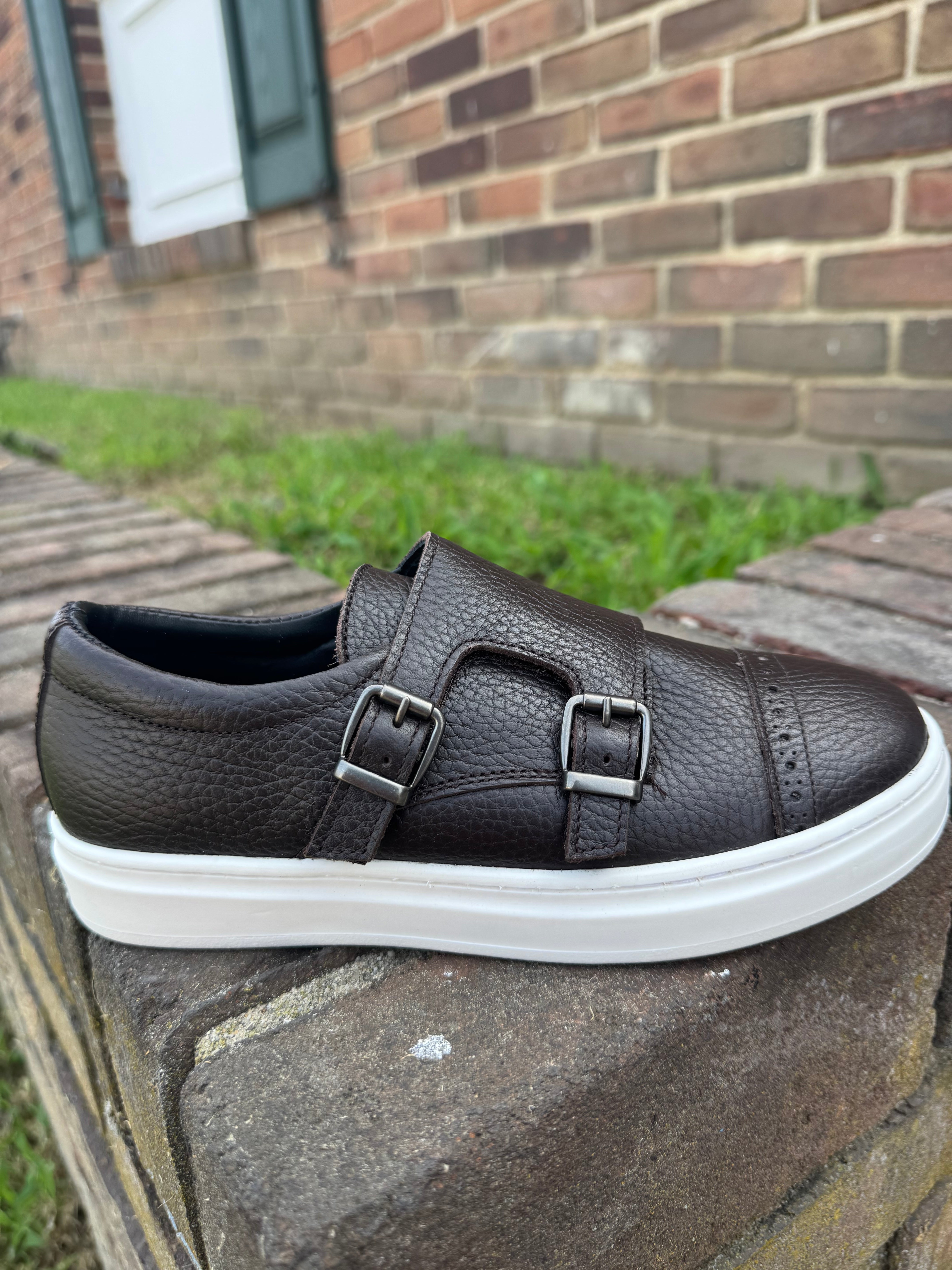 BLUBLONC HARPER BROWN BOYS DRESSY SNEAKER – Toesies Shoes